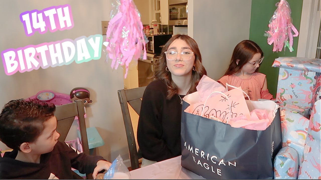 HUGE 14th BiRTHDAY PRESENT OPENiNG 🥳 - YouTube