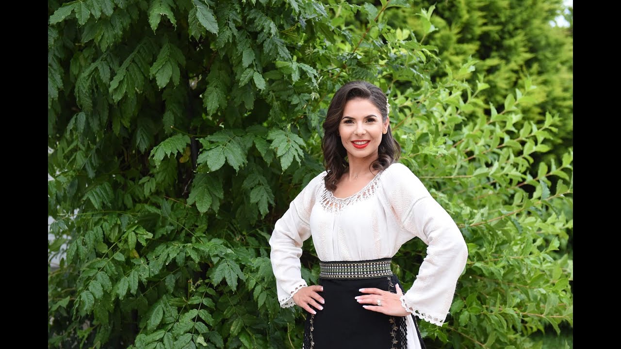 Livia Celea Streata - Pe cărări demult uitate - LIVE 2022 - Sarba - YouTube