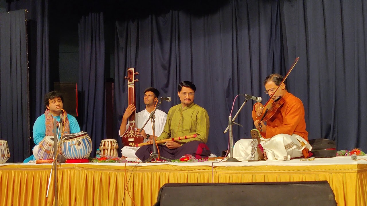 Raag Bhoop - Jugalbandi Duet - Pt. Milind Raikar & Shri. Vivek Sonar ...