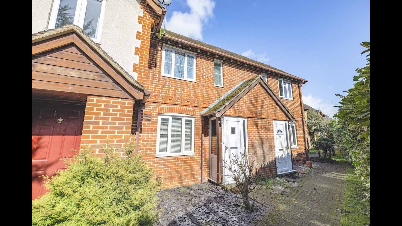 St Thomas Walk - Colnbrook - YouTube