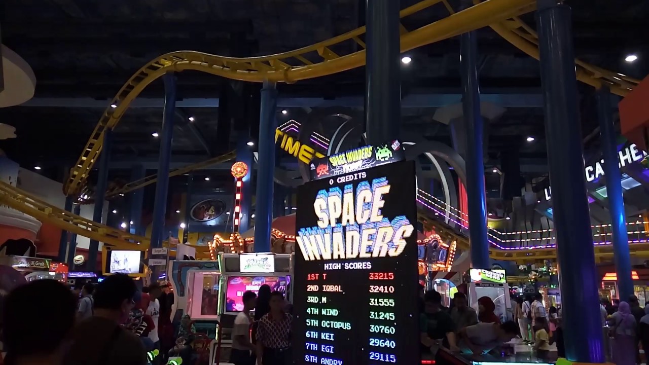 Roller coaster Lippo Supermall Karawaci - YouTube