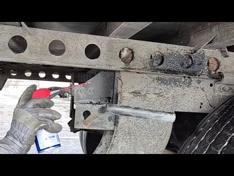 If only we had a Chock block. Moving Stuck Trailer Tandems. - YouTube