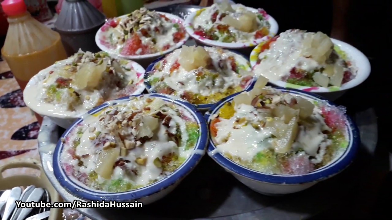 COLORFUL GOLA GANDA | Crushed Ice Gola Making | Night Street Food of ...