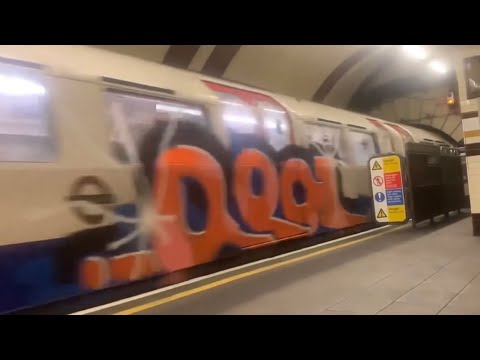 Bakerloo line 1972 stock 3240 and 3554 with graffiti Departing Regents ...