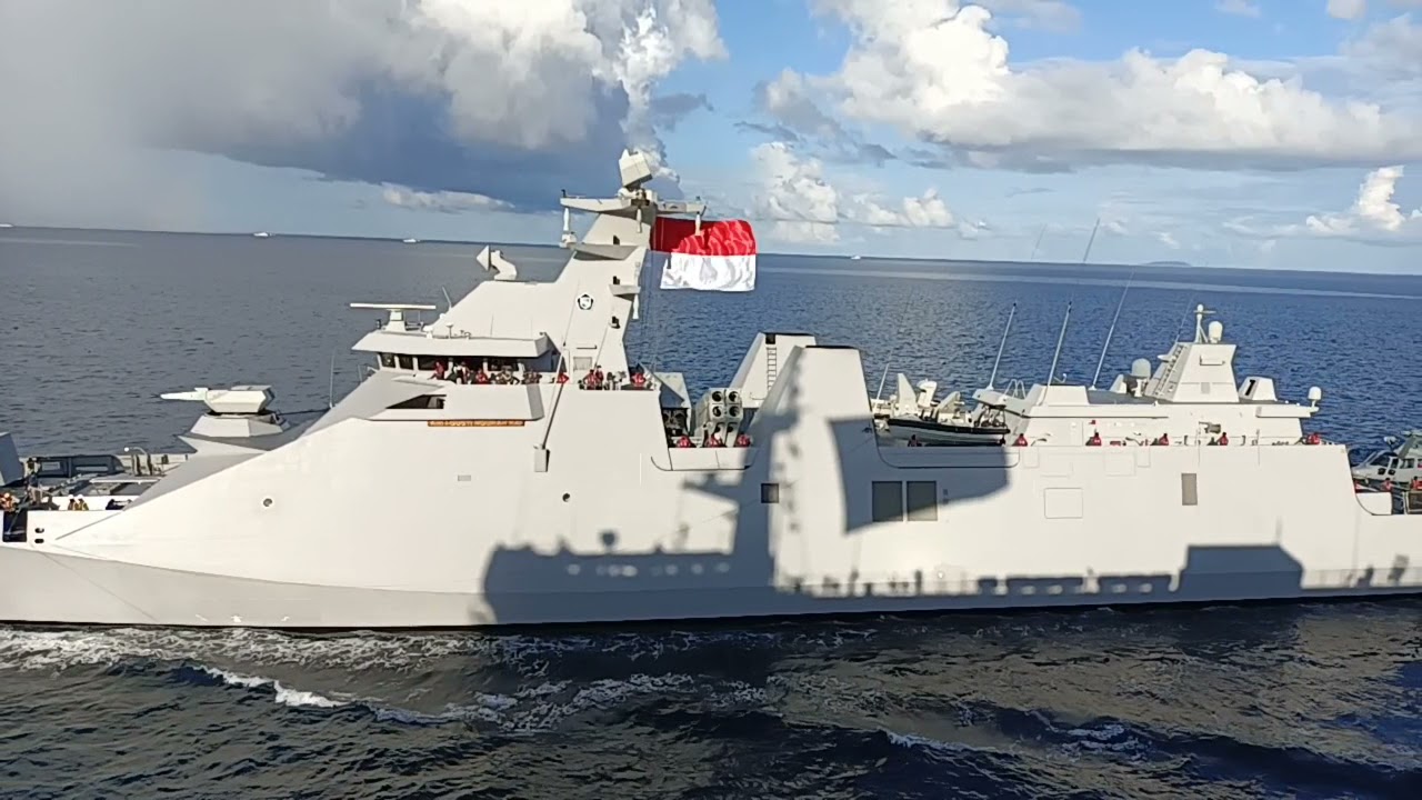KRI Gusti Ngurai Rai. 332 - YouTube