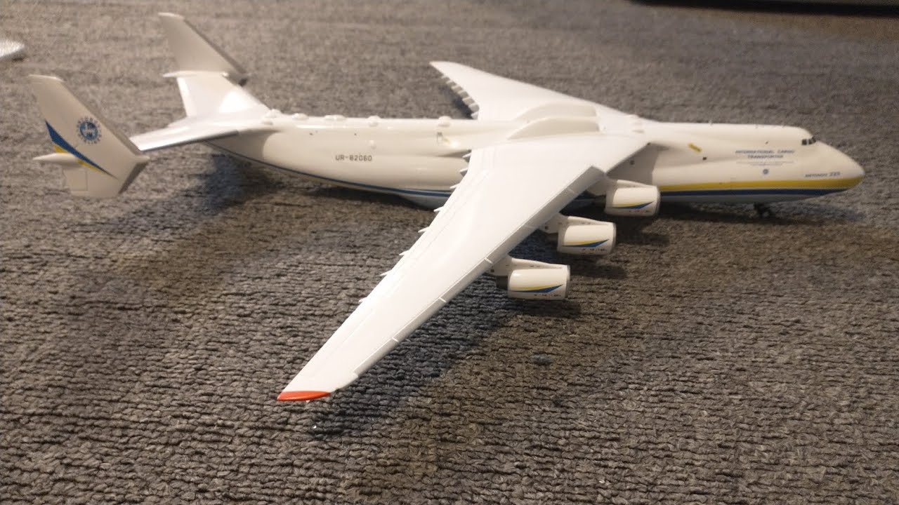 1:200 Model Plane size comparison - YouTube
