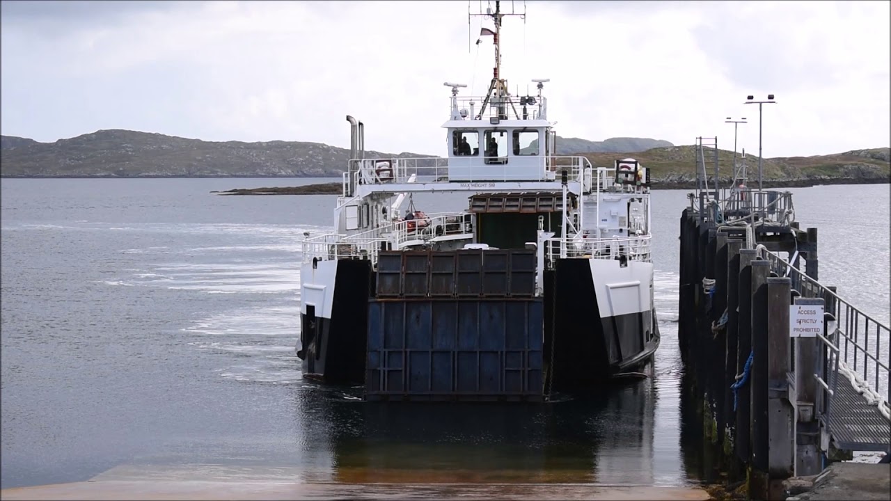 MV Loch Alainn Arriving At Barra - YouTube