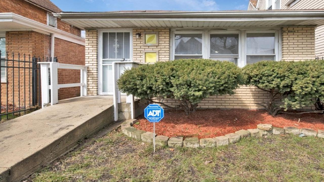 9426 South Champlain Avenue, CHICAGO, IL Presented by Frank Montro ...