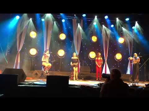 Cailíní Lua | Fleadh Cheoil na hÉireann | Call Me Al Trad - YouTube