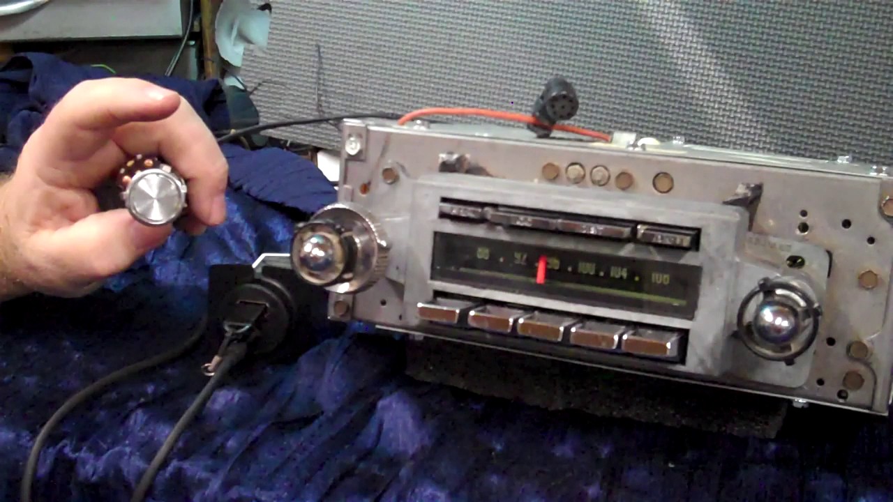 1967 Chrysler original AM/FM Wonder Bar radio - YouTube
