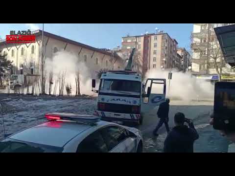 Yeni Cami’nin Minaresi Güvenlik Tedbirleriyle Yıkıldı