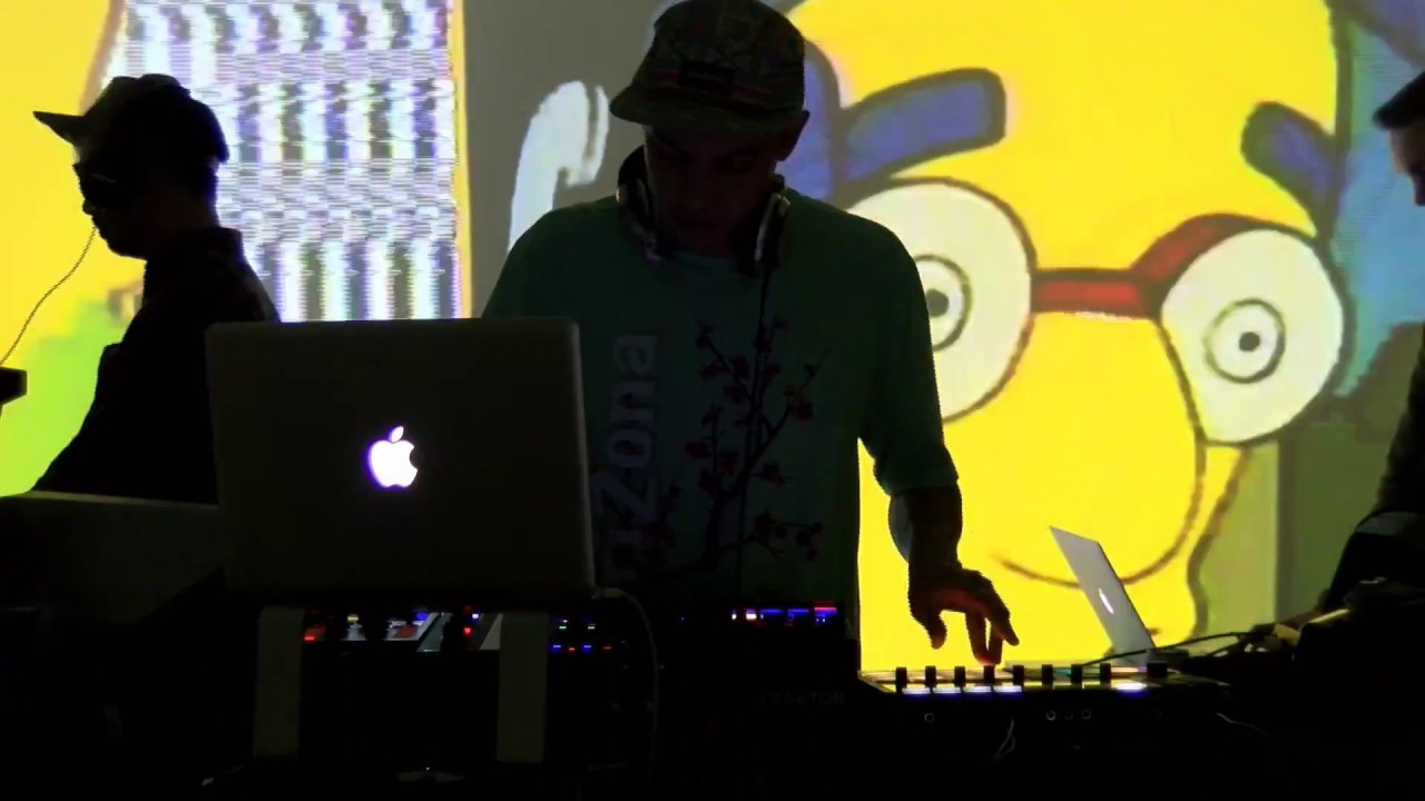 Simpsonswave // Vaporwave DJ Set and Visuals - YouTube