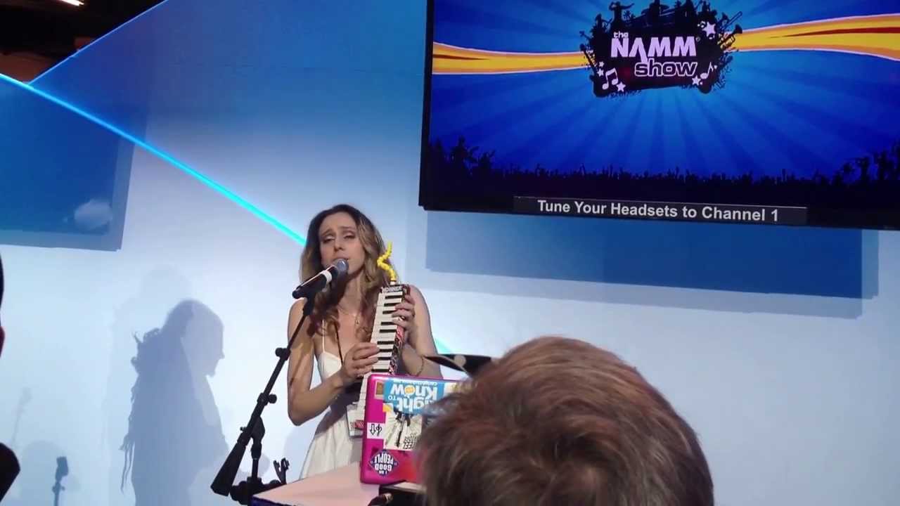 Kim Manning Performs With The Hohner Airboard at NAMM (media preview ...