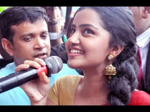 Anupama Parameswar at Kannur for Inauguration | SANZA GOLD AND DIAMONDS ...