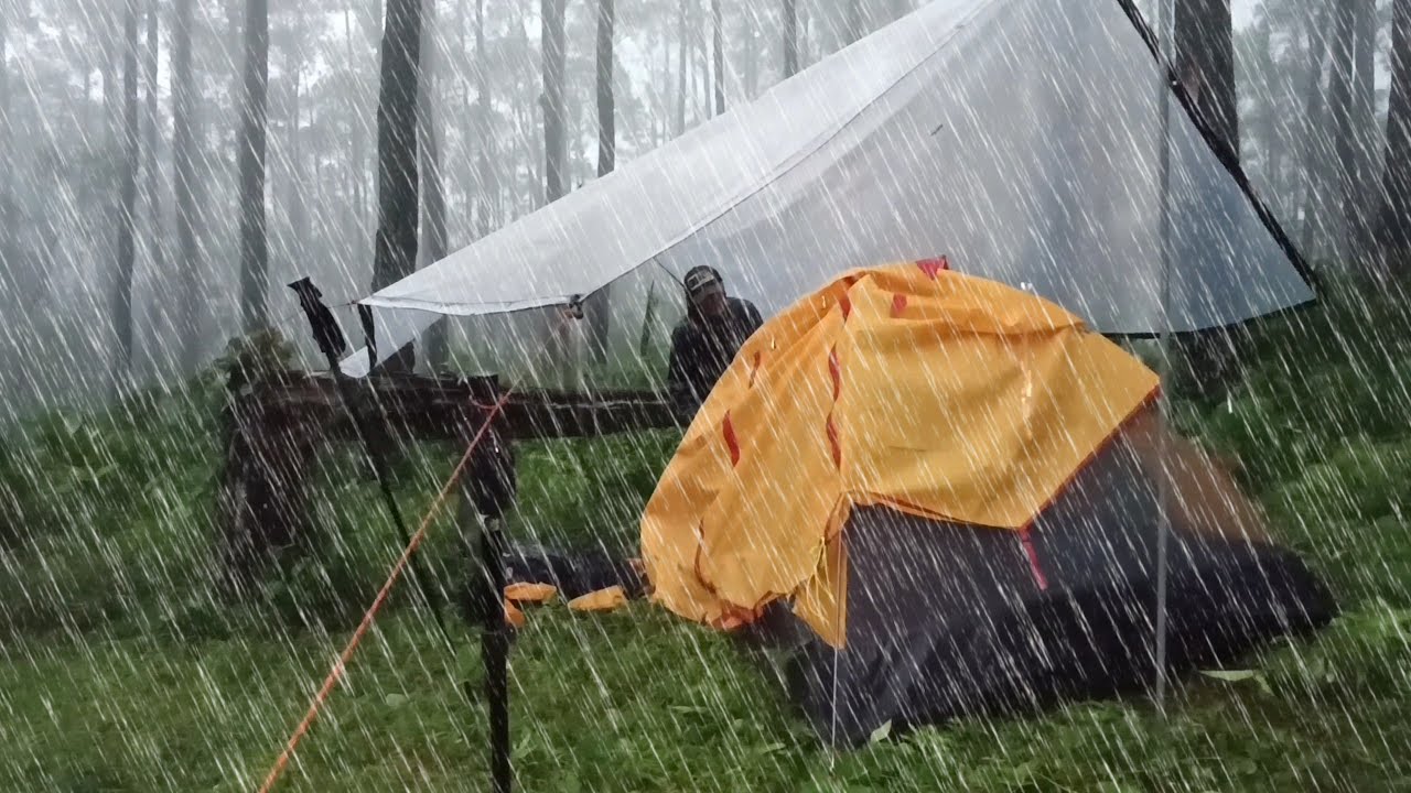 💯CAMPING IN SUPER HEAVY RAIN STORM AND THUNDER ⛈️ incessant rain while ...