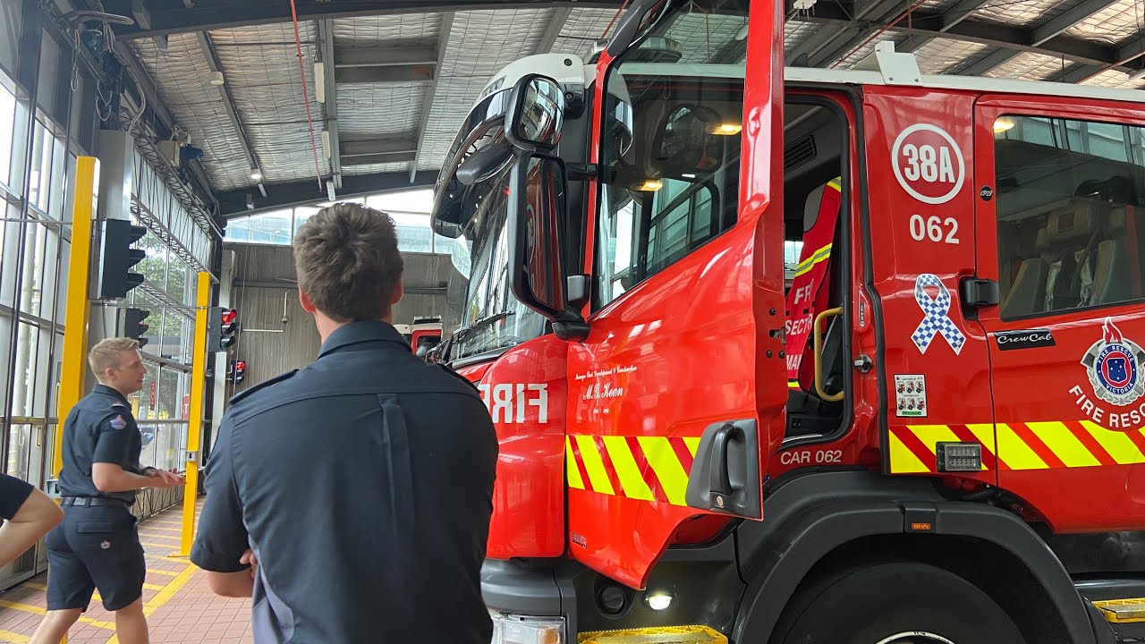 FRV/FS38TOUR/INSIDE TRUCKS+ siren and light demos+Tone test. - YouTube