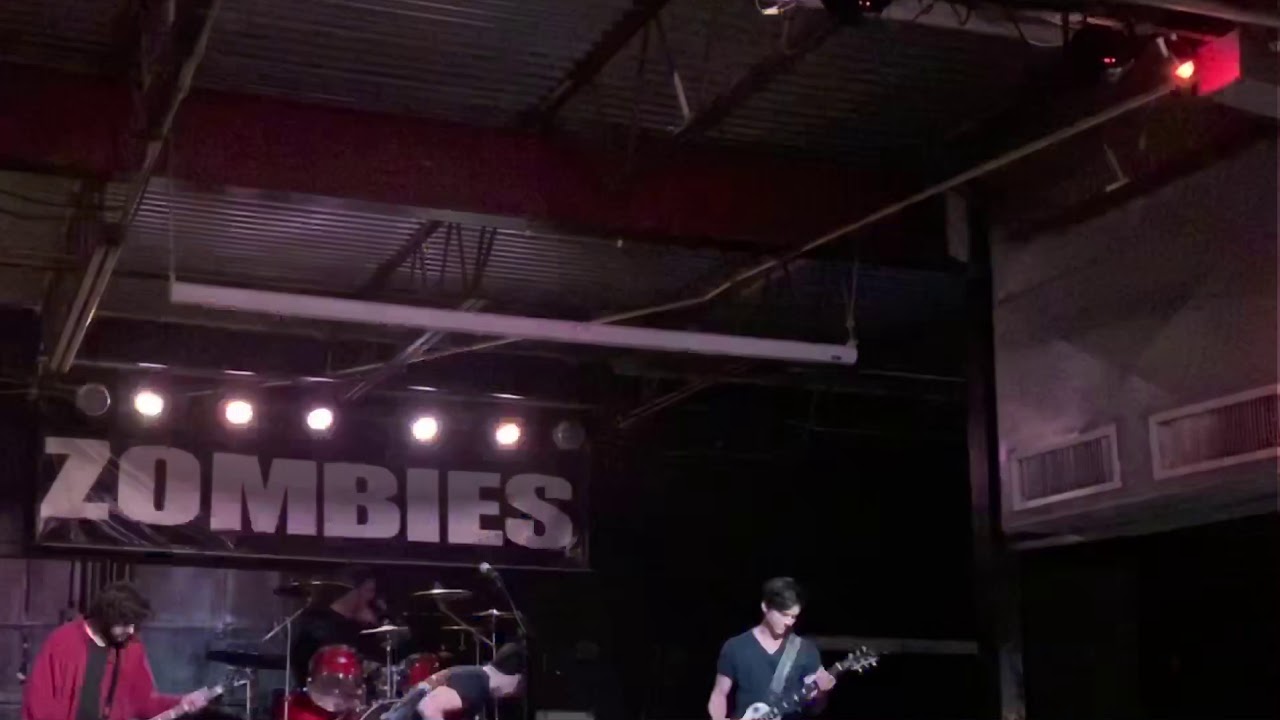 Harlet - Dry (Live at Zombies Rock Bar San Antonio) - YouTube