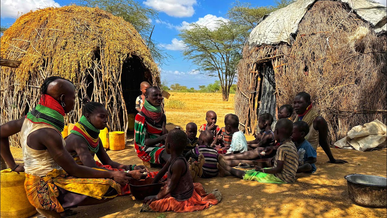 Unseen life and Culture of a traditional family living a simple old ...