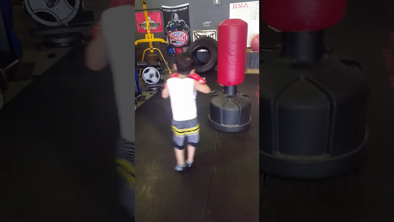 Four years old boxing training - YouTube