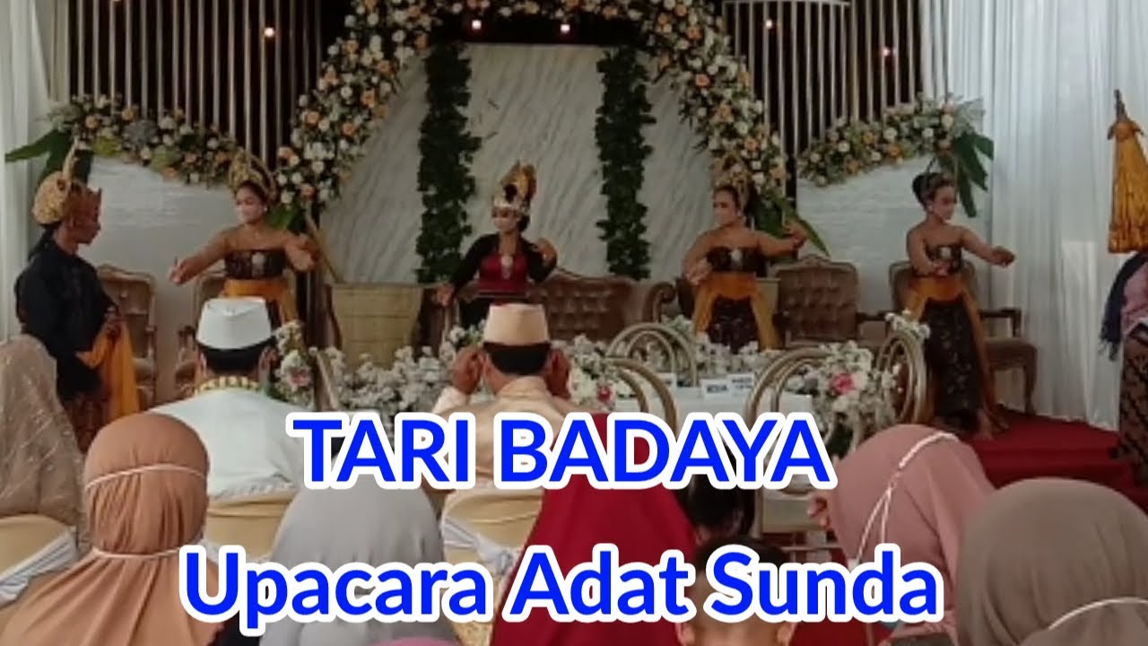 Tari Badaya Upacara Adat Sunda // Hajatan Kampung // - YouTube