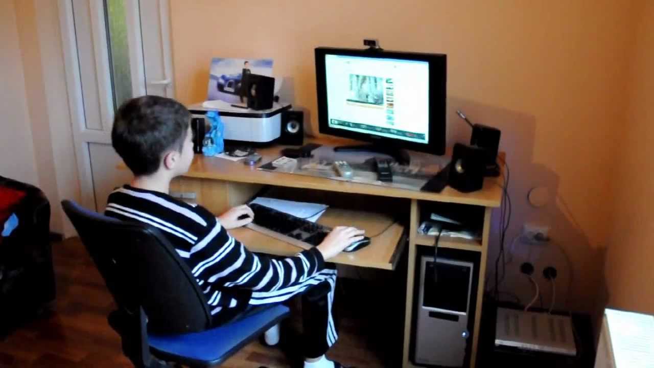 Monitor stricat! - YouTube