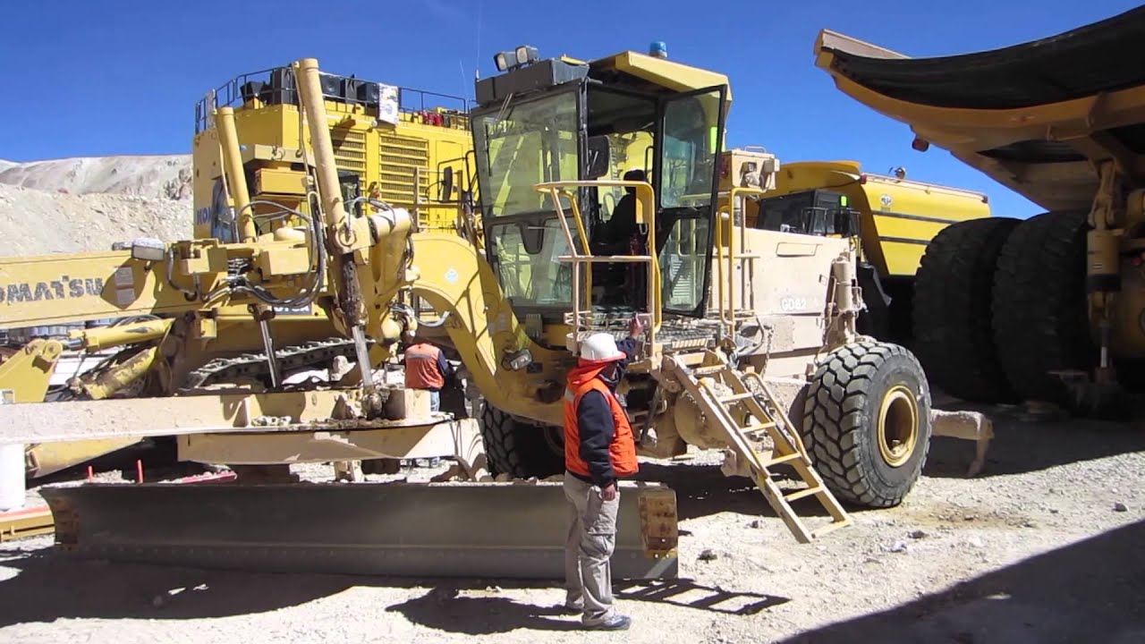 Komatsu Grader Access Systems by Power Step - YouTube
