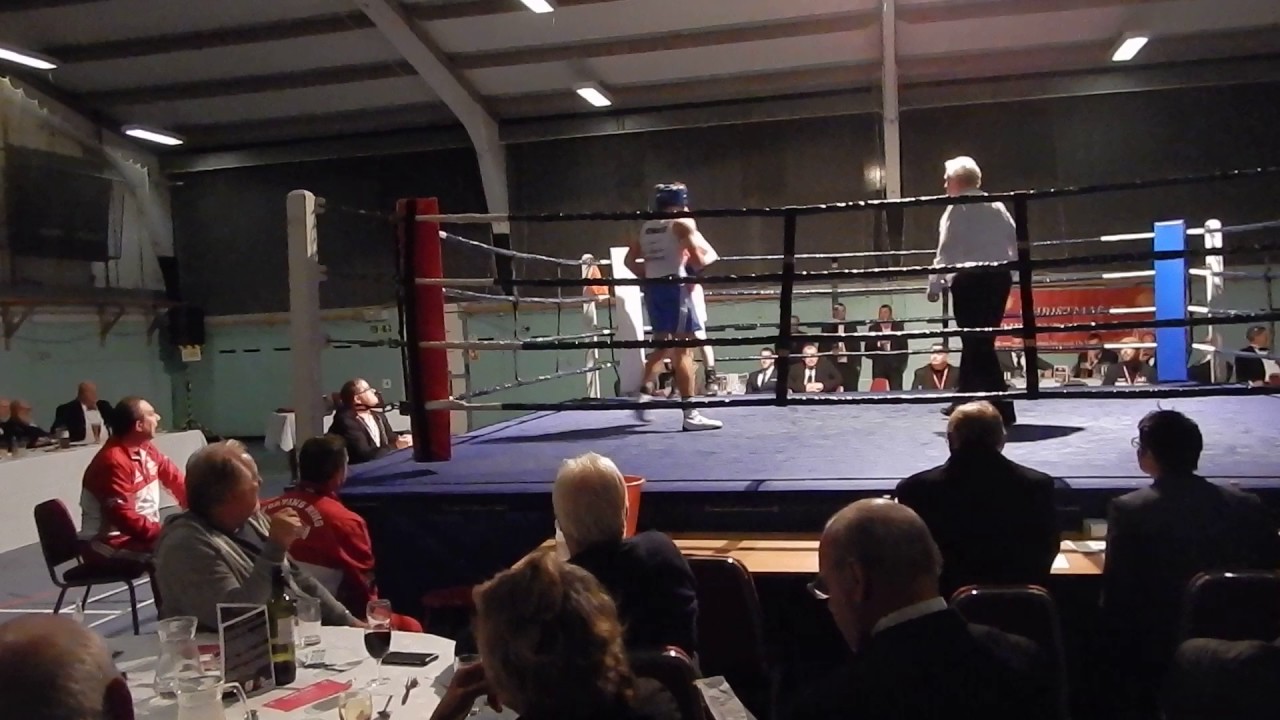 Mark Parrott vs Obee Eastwood - 26th November 2016 Sandwich, Kent - YouTube