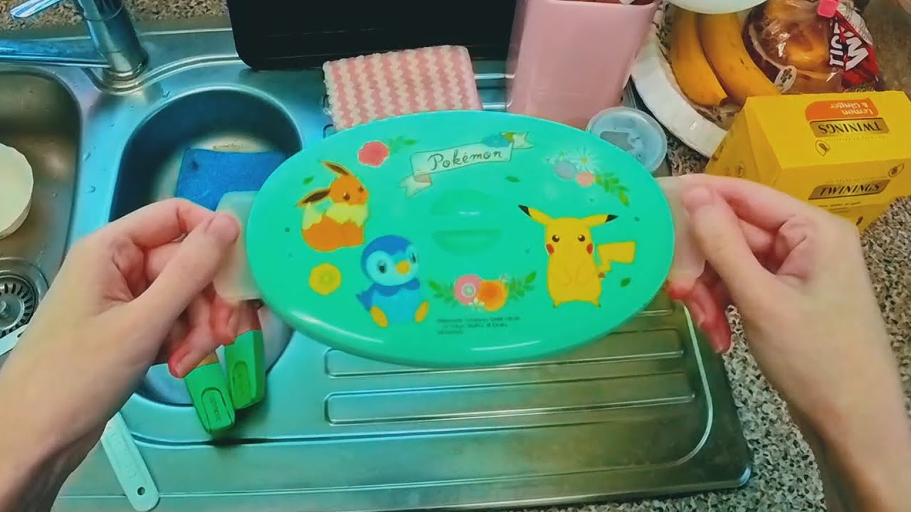 Pokémon Microwave Omelette Maker『レンジで簡単 オムレツメーカー ポケモン』 - YouTube