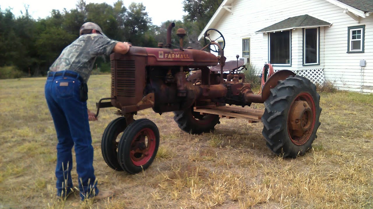1941 Farmall B crank start - YouTube
