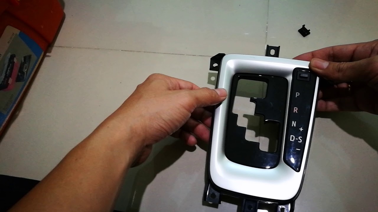 ชิปล็อค (shift lock) New fortuner/Revo - YouTube
