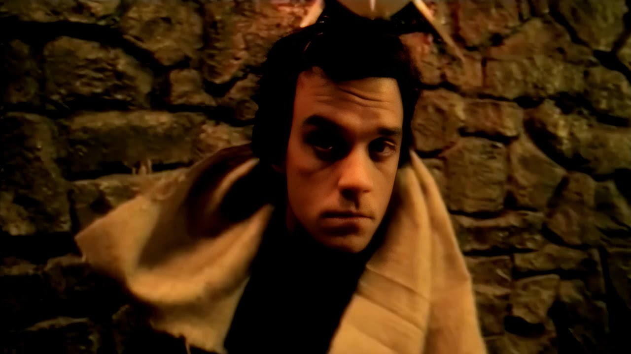Robbie Williams - Queen - We Are the Champions, A Knight's Tale (2001 ...