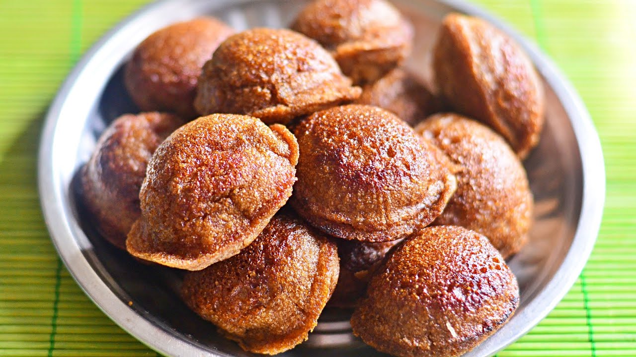 Karupatti paniyaram | Palm Jaggery Paniyaram | Sweet Paniyaram recipe ...