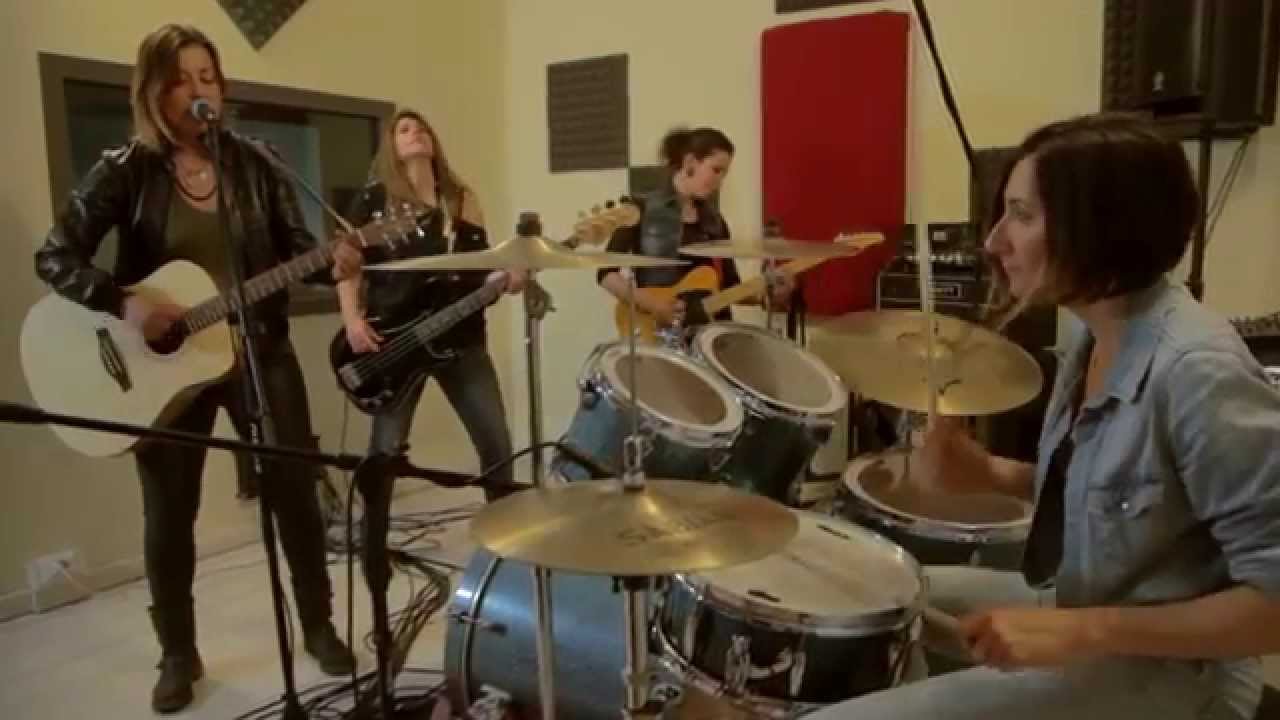 Alea & band (Try - Pink cover) - YouTube