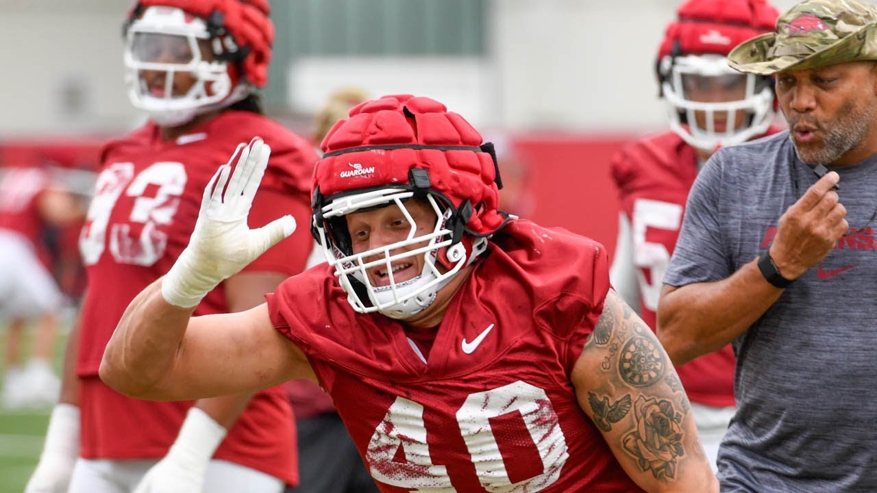 Razorbacks Luke Hasz, Landon Jackson after scrimmage Thursday - YouTube