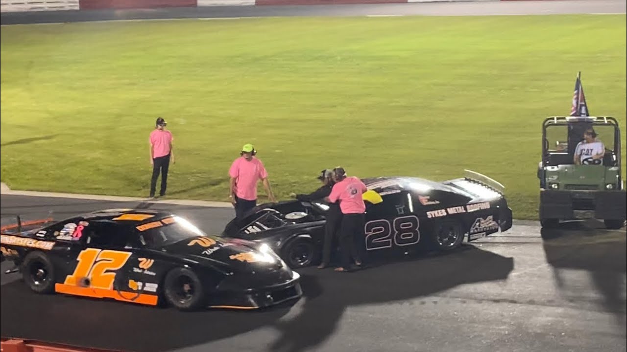 Nate Gregg Makes 2 enemies in less than 10 laps !!! Bowman Gray Stadium ...