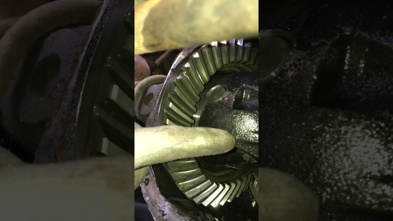 Jeep Dana 30 broken differential - YouTube