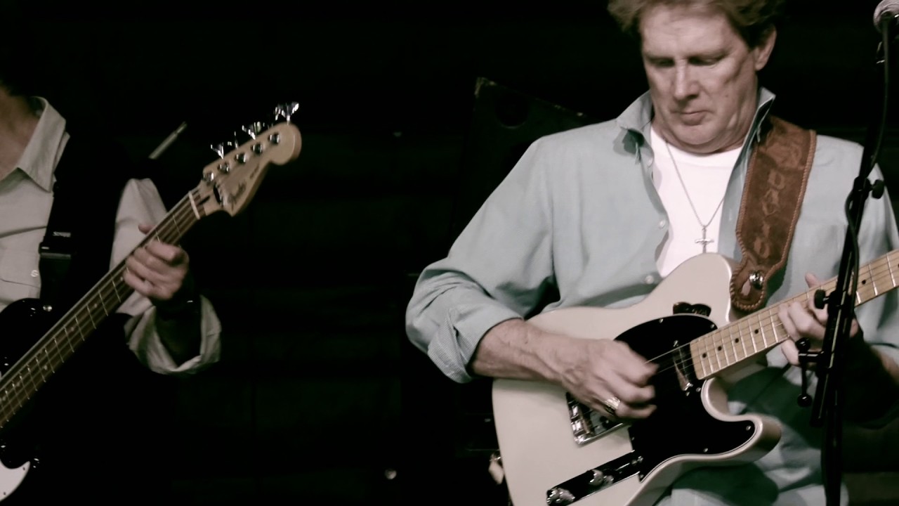 Perry Snyder "Fast As You" - YouTube