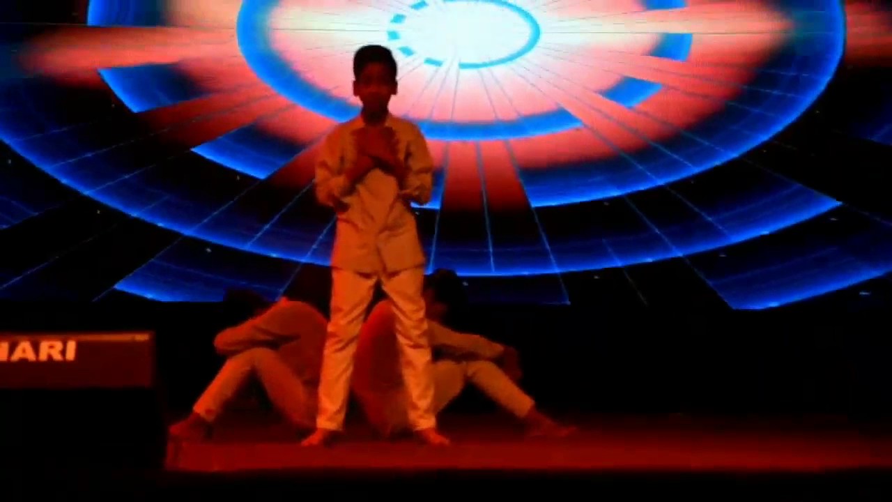 Lori lori dance emotional dance act in chanderi mahotsav 2017 - YouTube