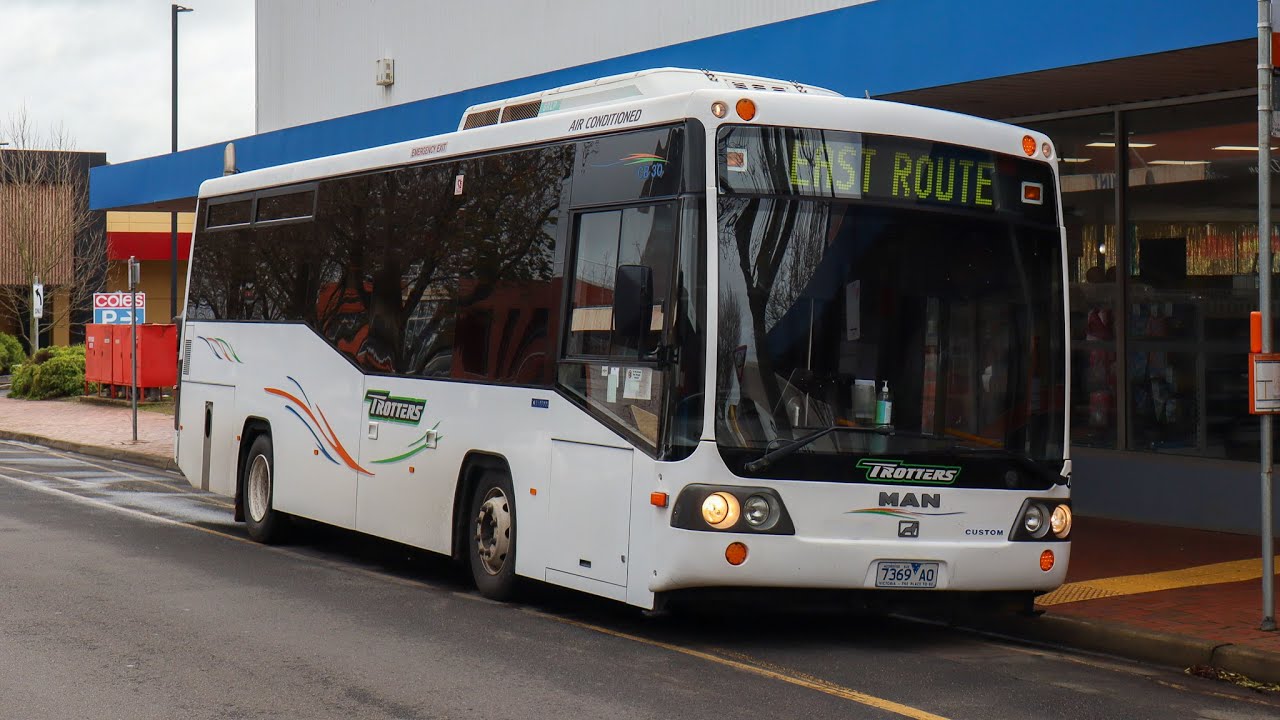 Trotters Bus 73 MAN A76 15.220, Custom Coaches "CB30" - YouTube