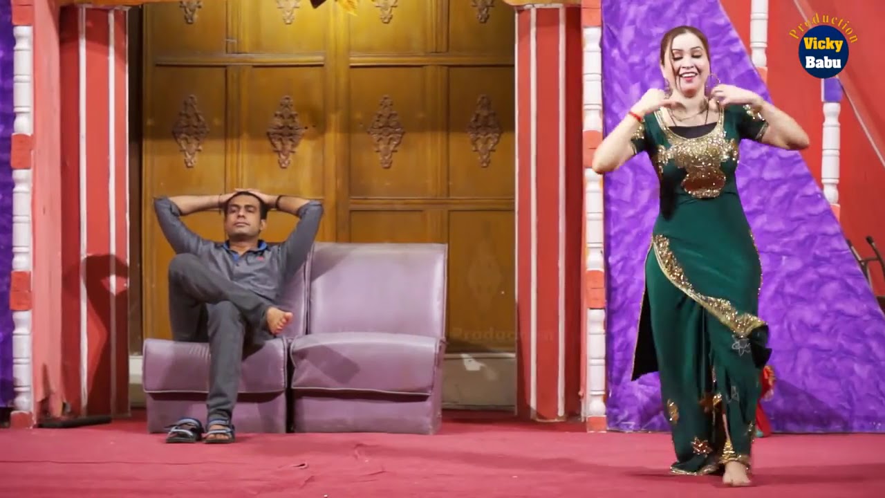 Way phar meri banh mahiya Ambar khan latest Dance babar theater multan ...