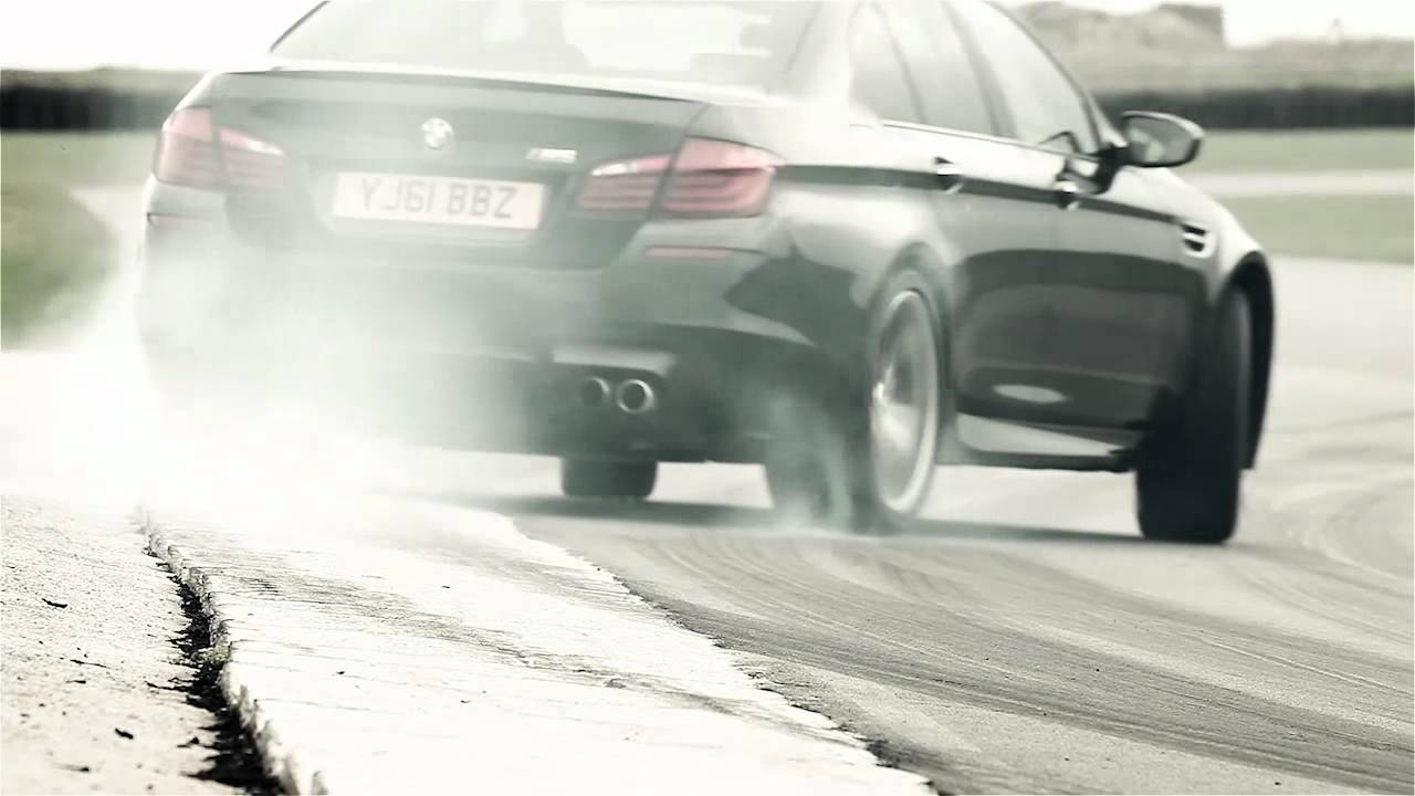 BMW M5 Twin Turbo V8 Engine - YouTube