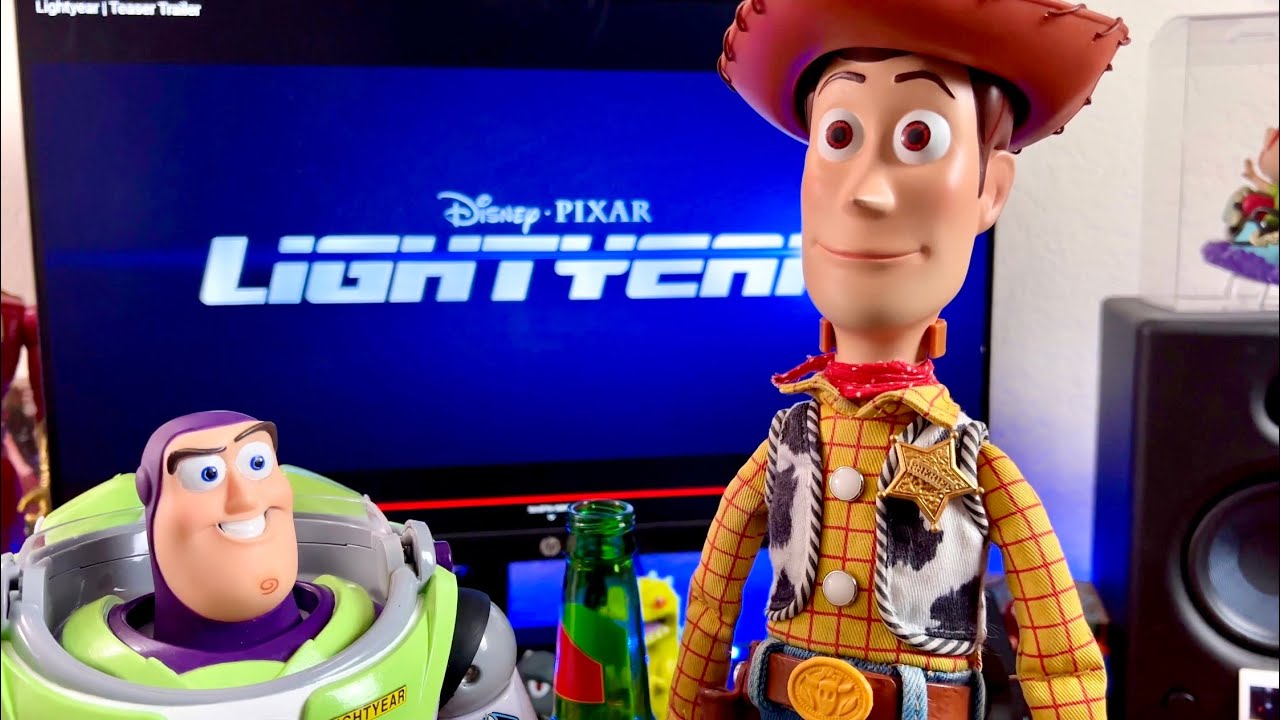 Buzz Lightyear Watches Lightyear Movie Trailer 2022 - YouTube