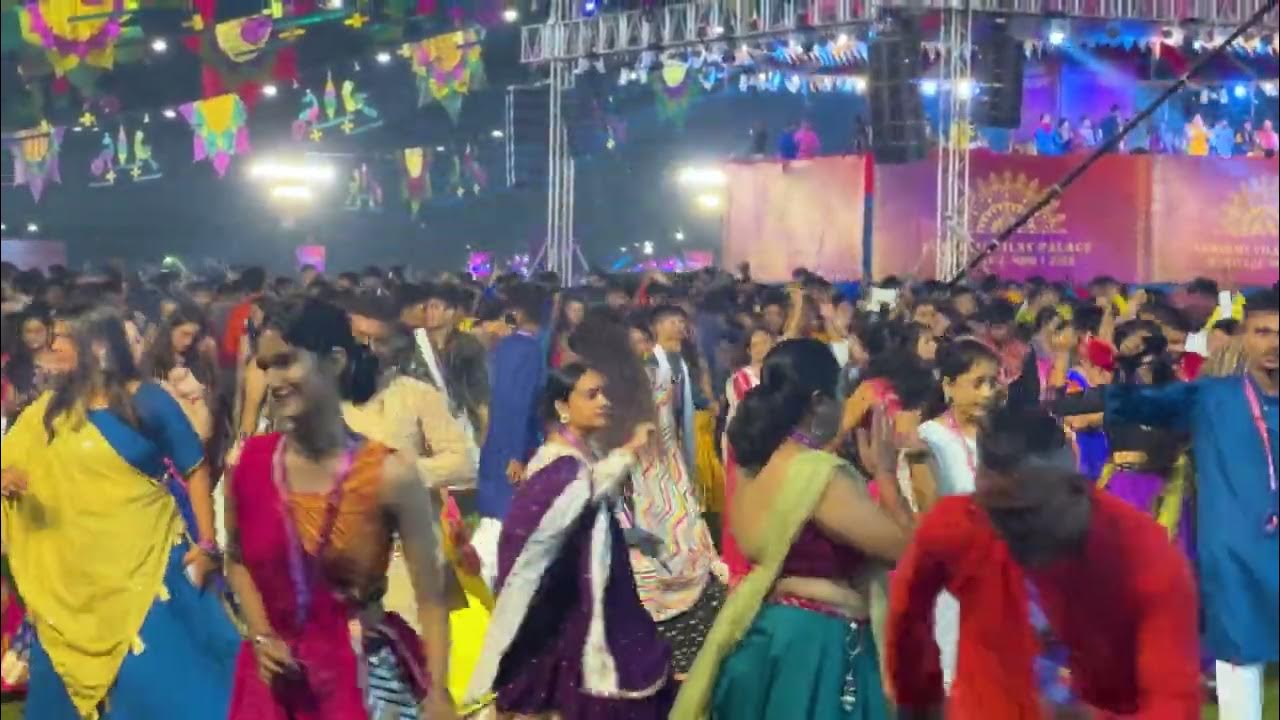 BEST GARBA DANCE IN INDIA || VADODARA GARBA || NAVA RATHRI DANDIYA ...