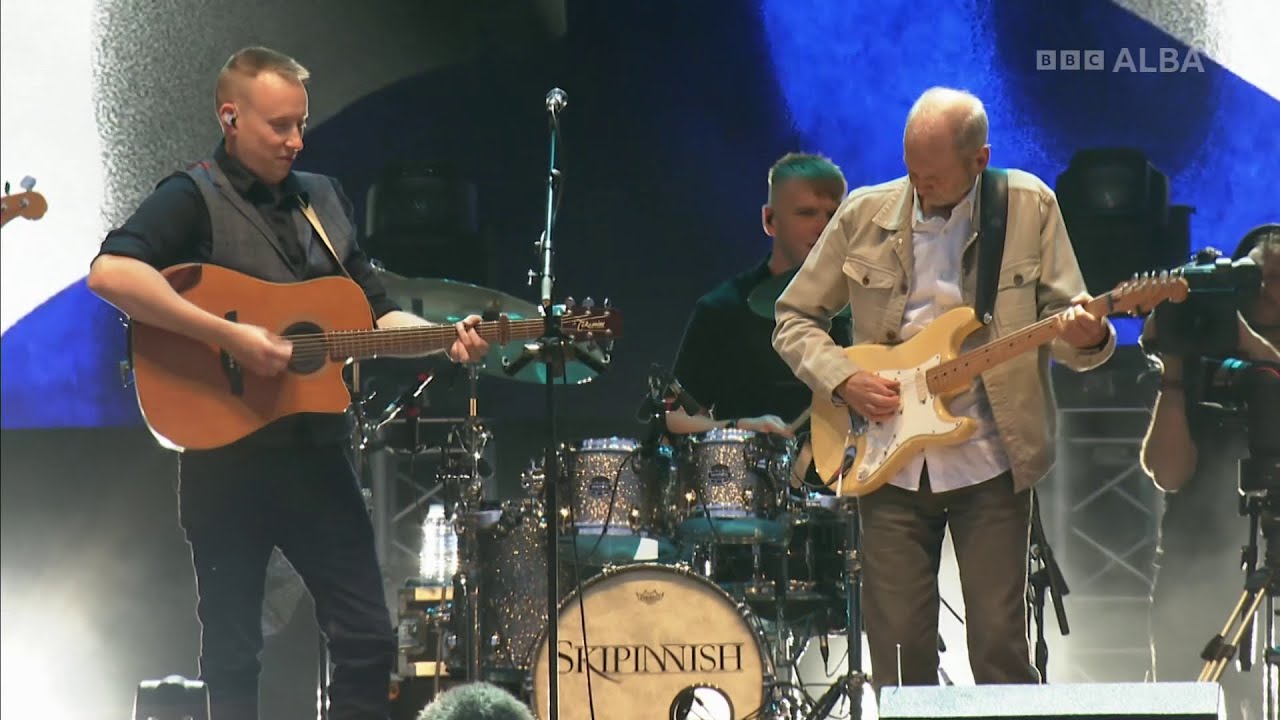 Skipinnish feat. Malcolm Jones - Alba (Live) - YouTube
