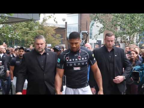 ANTHONY JOSHUA & TEAM JOSHUA ARRIVE @ FINAL PRESS CONFERENCE / JOSHUA v ...