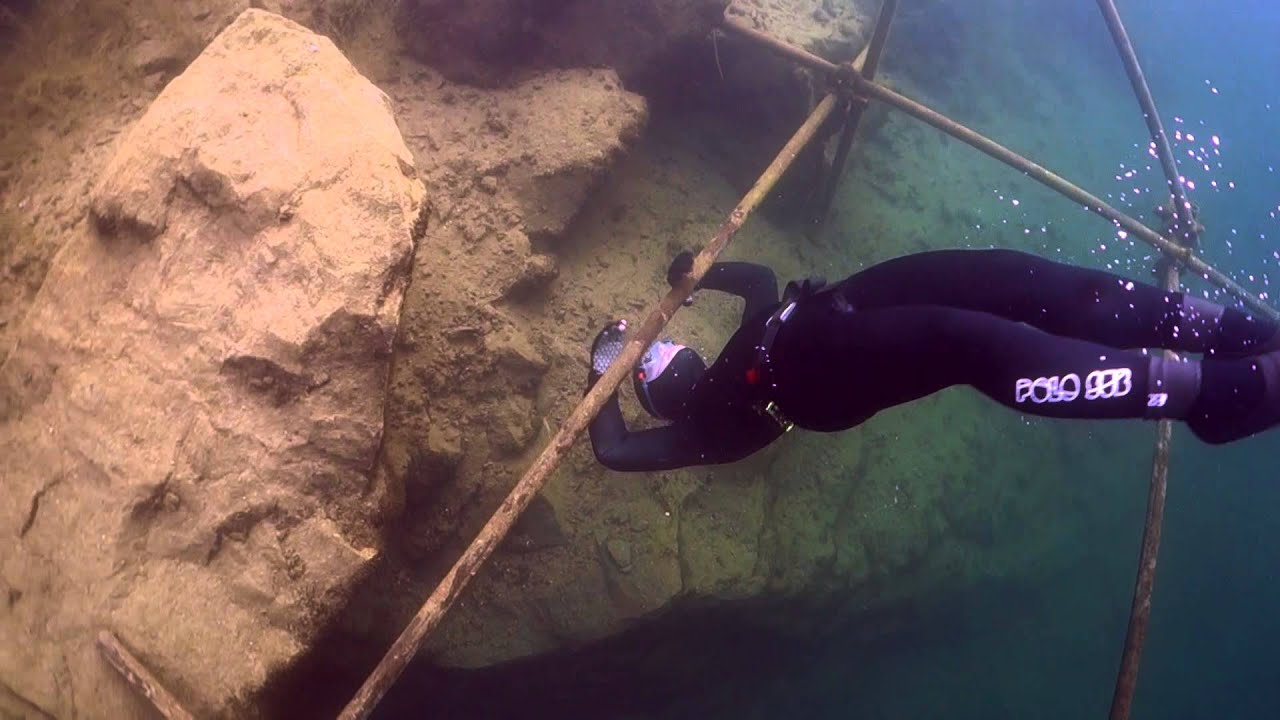 Freediving Accident in UK Lake... - YouTube