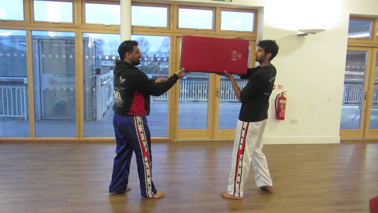 Jump Spinning Hook kick - YouTube