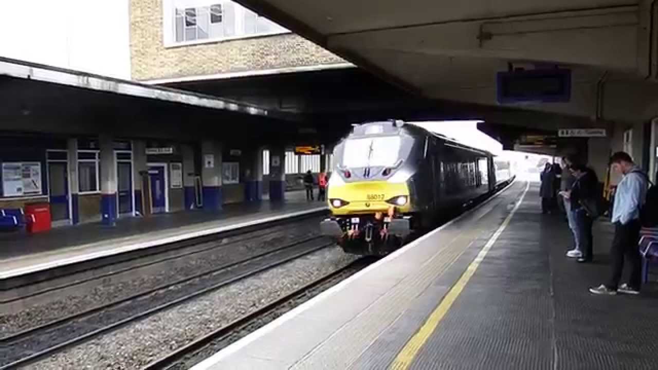 Chiltern Railways Class 68 - 68012 arriving at Banbury (22nd July 2015 ...