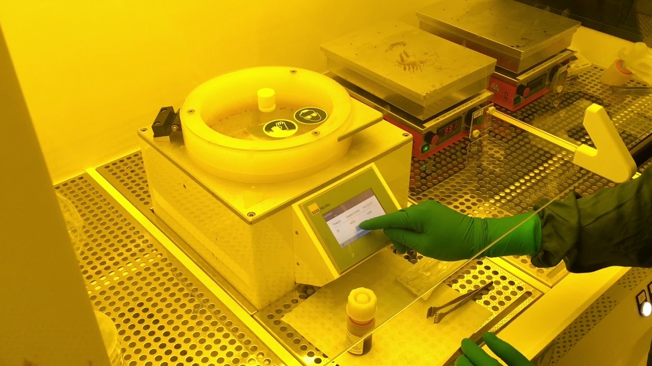 Manual spin coater Labspin Training - YouTube