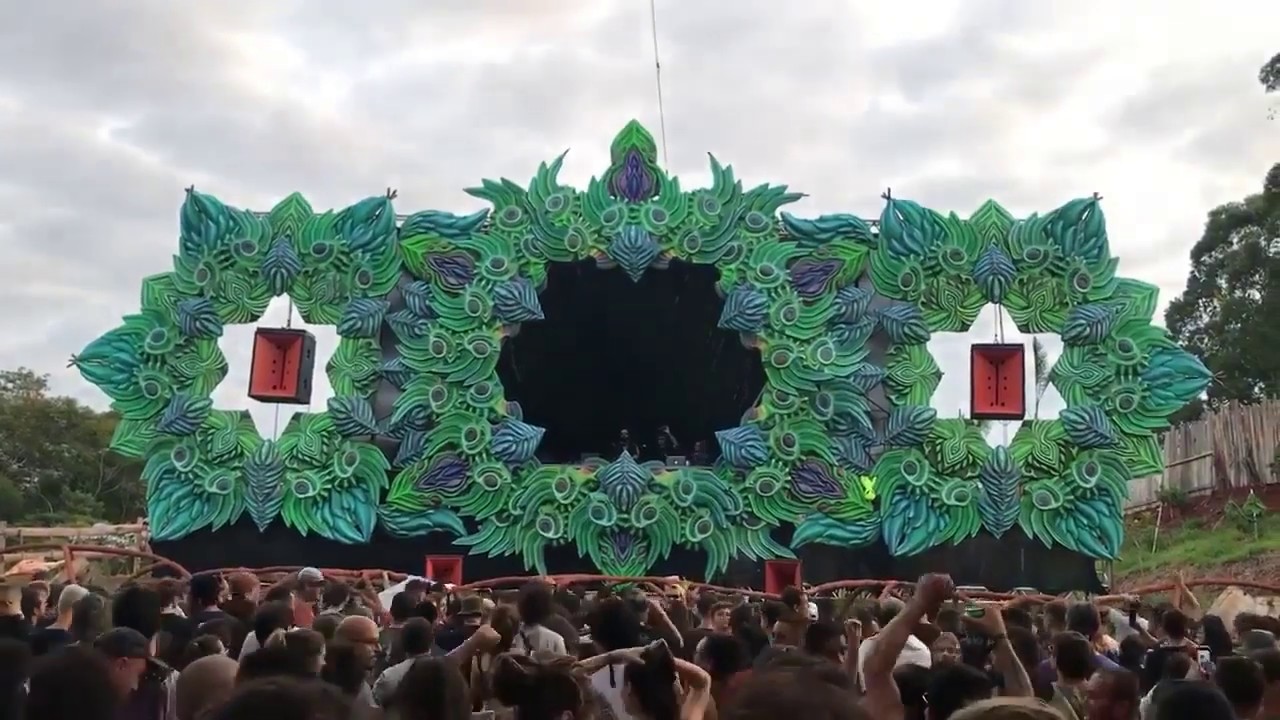 Briskerz @ Hi Tech Revolution - YouTube